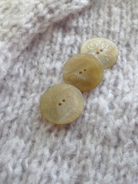 Knapper lys beige | KnitNorway det beste til strikk